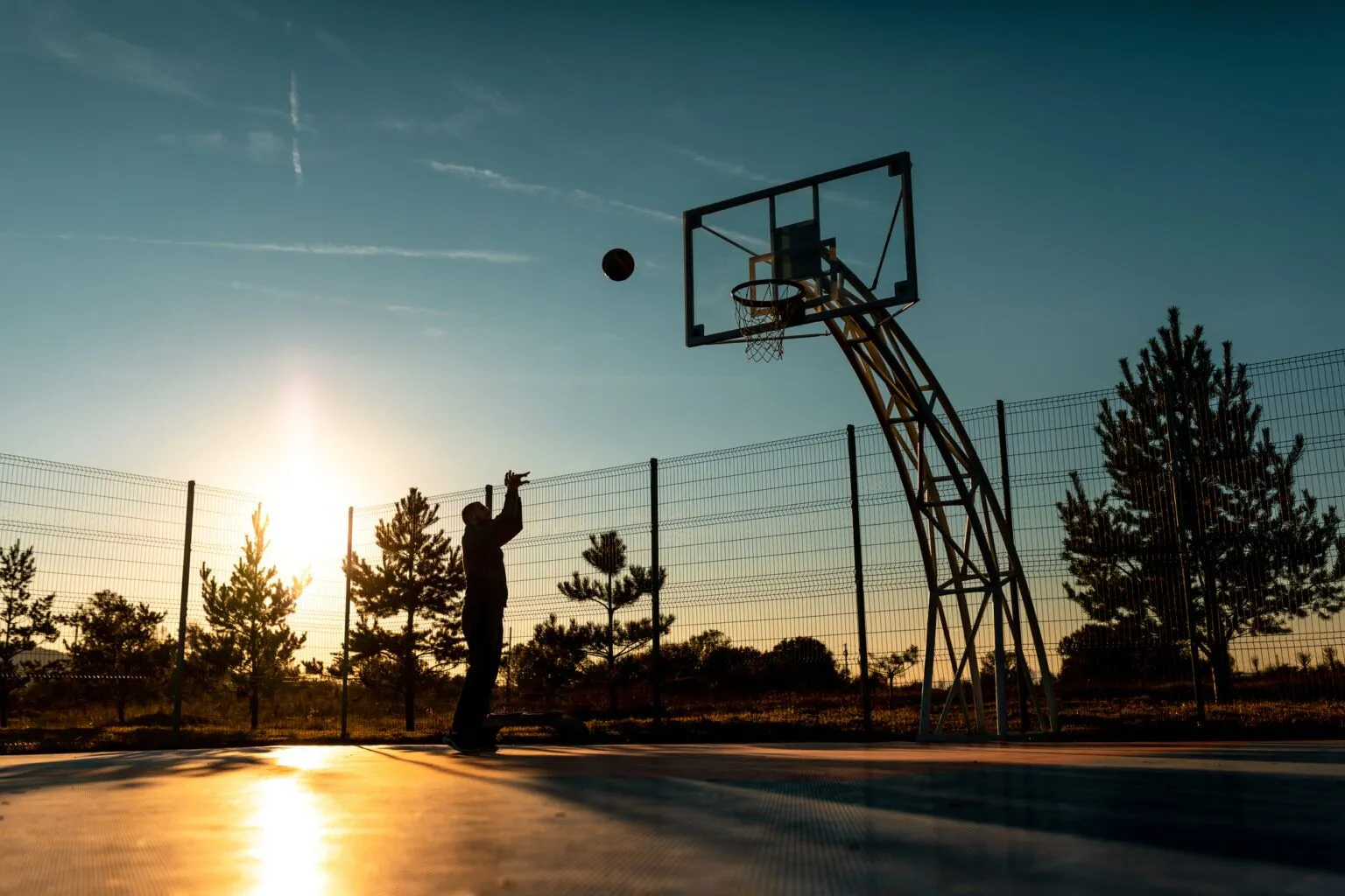 10 Backyard Basketball Court Ideas for Ultimate Outdoor Fun